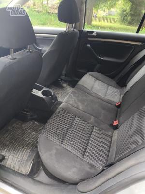 Volkswagen Golf 2012 Viļņa, ar dzinēja tilpumu 1.60 L un nobraukumu 292 tūkst. km par 1650 €, foto 11 vietnē AUTOMOTO.COM.LV