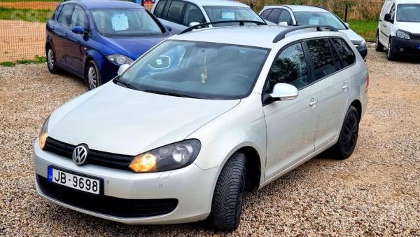 Volkswagen Golf 2012 Cēsis, ar dzinēja tilpumu 1.60 L un nobraukumu 316 tūkst. km par 2350 €, foto 3 vietnē AUTOMOTO.COM.LV