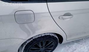 Volkswagen Golf 2012 in Cesis, with an engine capacity of 1.60 L and mileage of 316 thousand km for 2350 €, photo 12 on AUTOMOTO.COM.LV
