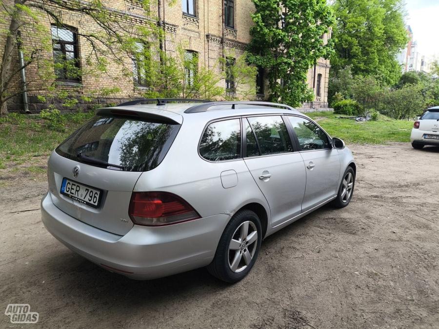 Volkswagen Golf 2012 in Vilnius, with an engine capacity of 1.60 L and mileage of 280 thousand km for 1600 €, photo 7 on AUTOMOTO.COM.LV