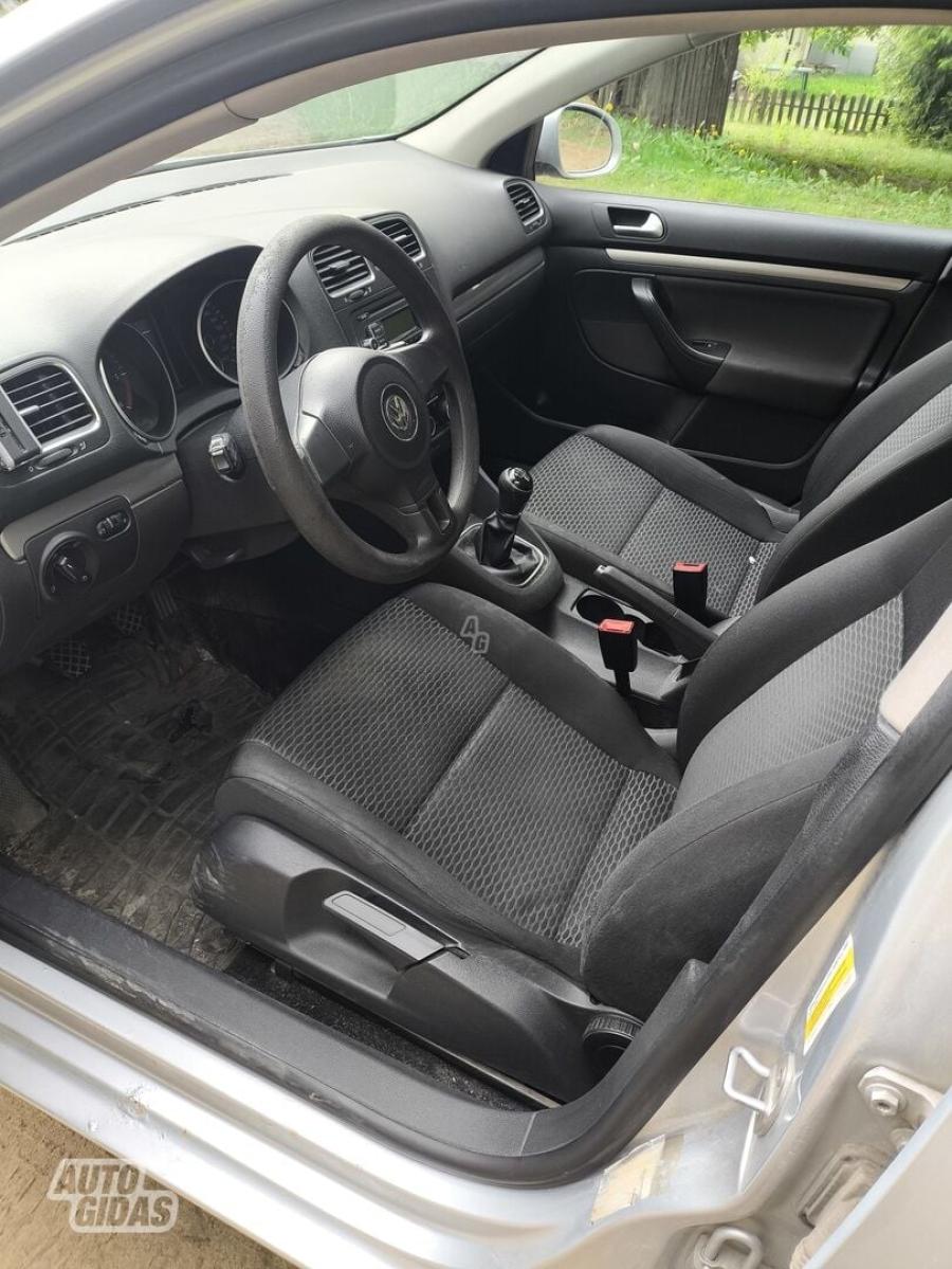 Volkswagen Golf 2012 in Vilnius, with an engine capacity of 1.60 L and mileage of 280 thousand km for 1600 €, photo 10 on AUTOMOTO.COM.LV