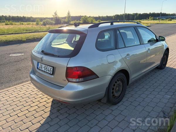 Volkswagen Golf 2012 in Riga, with an engine capacity of 1.40 L and mileage of 188 thousand km for 2000 €, photo 4 on AUTOMOTO.COM.LV