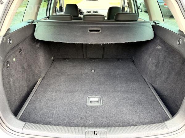 Volkswagen Golf 2012 in Saldus, with an engine capacity of 1.60 L and mileage of 235 thousand km for 4950 €, photo 9 on AUTOMOTO.COM.LV