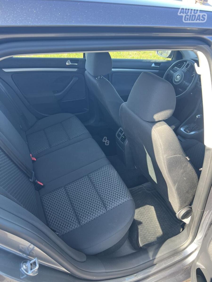 Volkswagen Golf 2012 Kauņa, ar dzinēja tilpumu 1.60 L un nobraukumu 260 tūkst. km par 4750 €, foto 9 vietnē AUTOMOTO.COM.LV