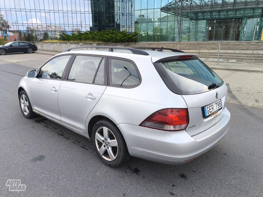 Volkswagen Golf 2012 in Vilnius, with an engine capacity of 1.60 L and mileage of 293 thousand km for 1500 €, photo 8 on AUTOMOTO.COM.LV
