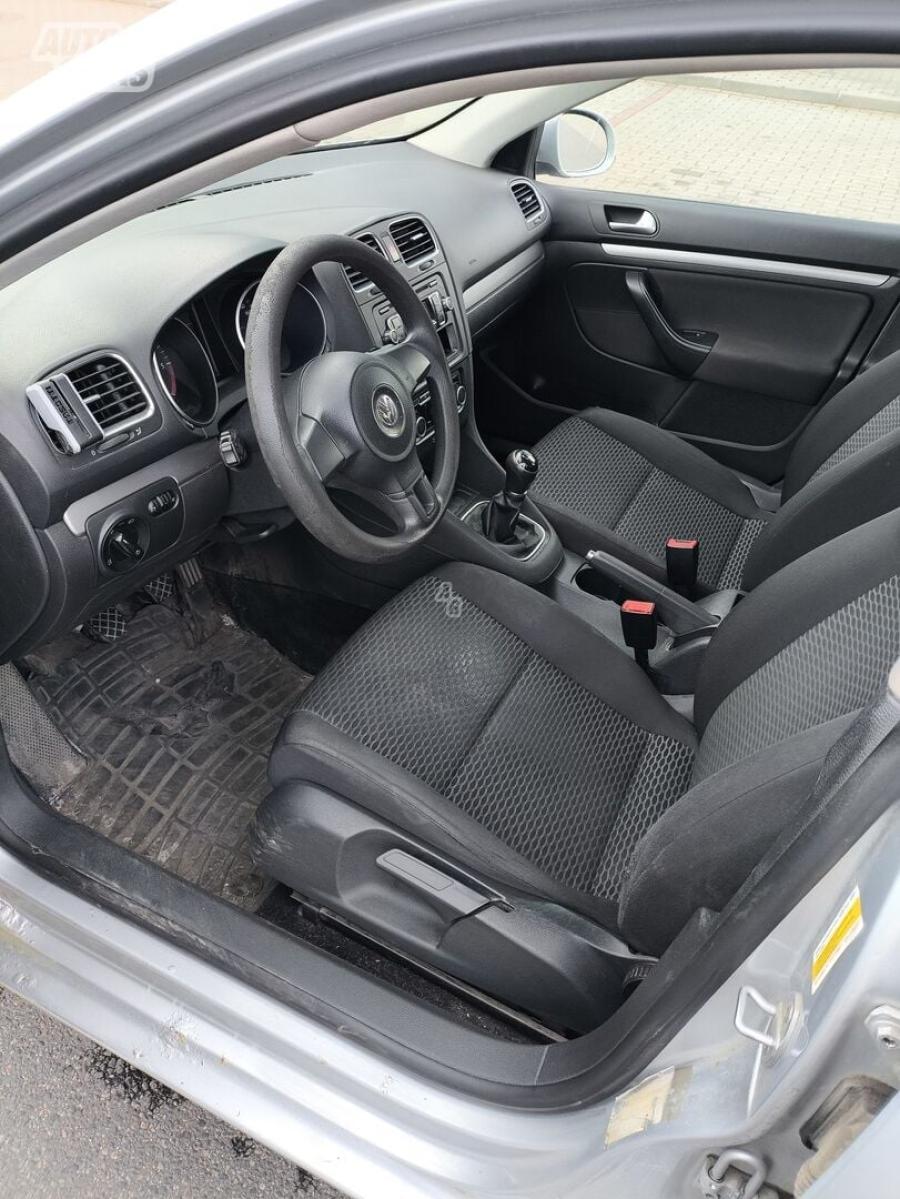 Volkswagen Golf 2012 in Vilnius, with an engine capacity of 1.60 L and mileage of 293 thousand km for 1500 €, photo 9 on AUTOMOTO.COM.LV
