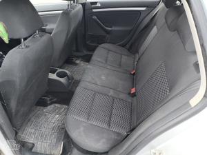 Volkswagen Golf 2012 in Vilnius, with an engine capacity of 1.60 L and mileage of 293 thousand km for 1500 €, photo 10 on AUTOMOTO.COM.LV