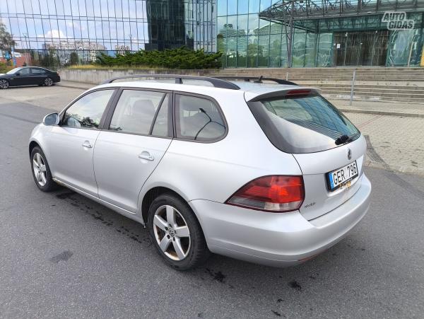 Volkswagen Golf 2012 in Vilnius, with an engine capacity of 1.60 L and mileage of 293 thousand km for 1500 €, photo 8 on AUTOMOTO.COM.LV