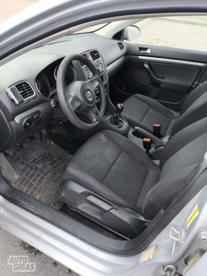 Volkswagen Golf 2012 in Vilnius, with an engine capacity of 1.60 L and mileage of 293 thousand km for 1490 €, photo 9 on AUTOMOTO.COM.LV