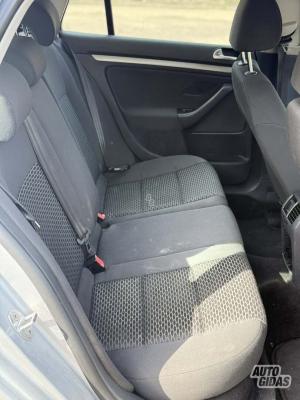 Volkswagen Golf 2013 in Silute, with an engine capacity of 1.60 L and mileage of 390 thousand km for 2999 €, photo 10 on AUTOMOTO.COM.LV