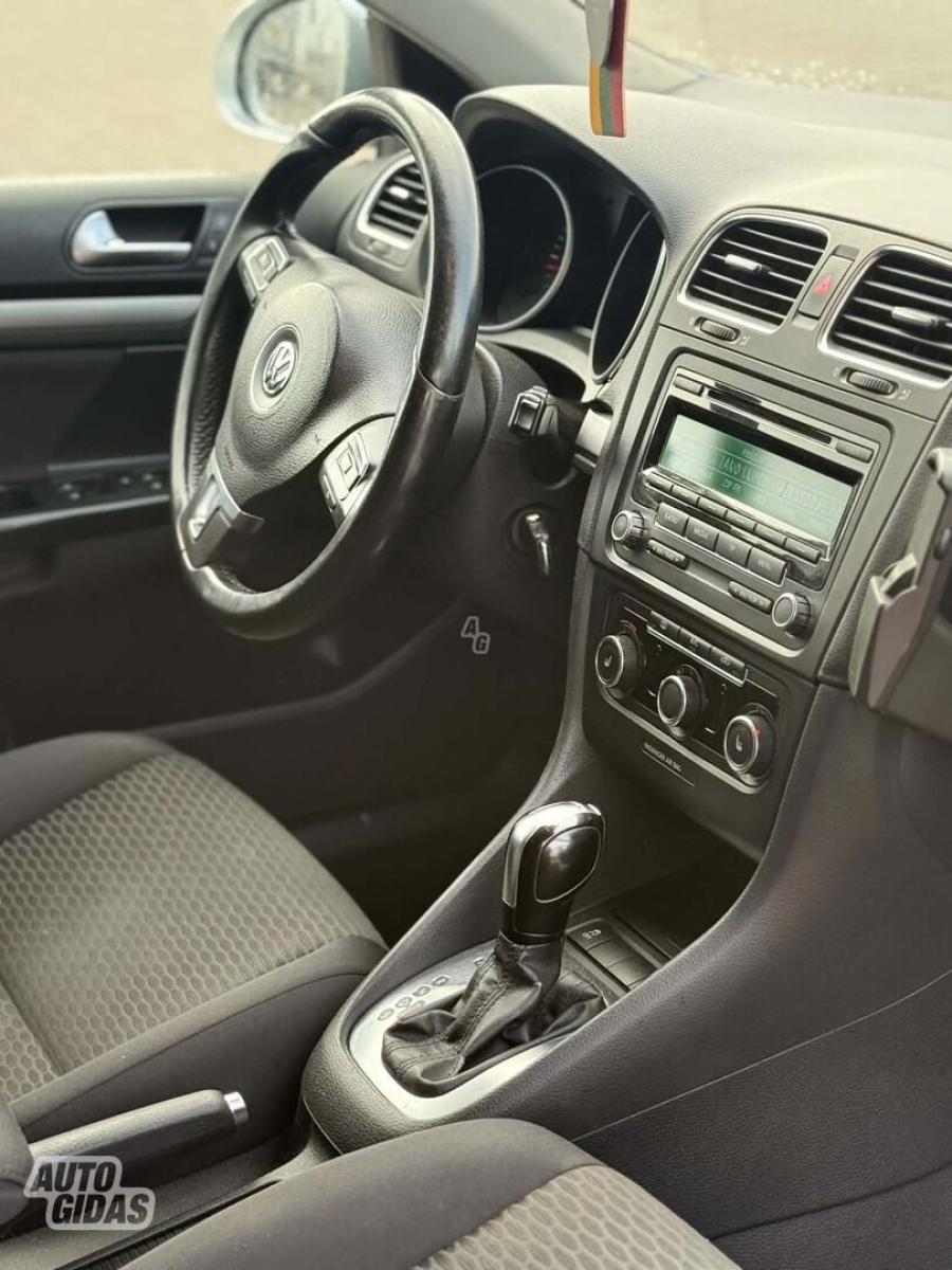 Volkswagen Golf 2013 in Silute, with an engine capacity of 1.60 L and mileage of 390 thousand km for 2899 €, photo 10 on AUTOMOTO.COM.LV