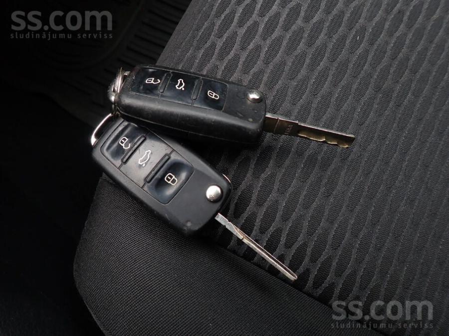 Volkswagen Golf 2013 Liepāja, ar dzinēja tilpumu 1.60 L un nobraukumu 302 tūkst. km par 3950 €, foto 13 vietnē AUTOMOTO.COM.LV