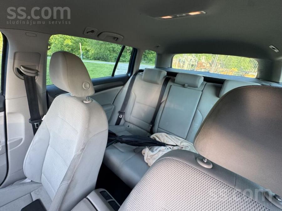 Volkswagen Golf 2013 Rīga, ar dzinēja tilpumu 1.60 L un nobraukumu 327 tūkst. km par 4350 €, foto 9 vietnē AUTOMOTO.COM.LV