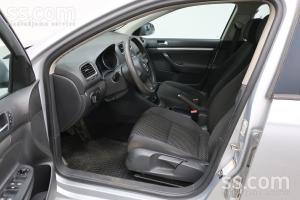 Фольксваген Гольф 2013 в Рига, объемом двигателя 1.60 л и пробегом 240 тыс. км за 4390 €, фото 10 на AUTOMOTO.COM.LV