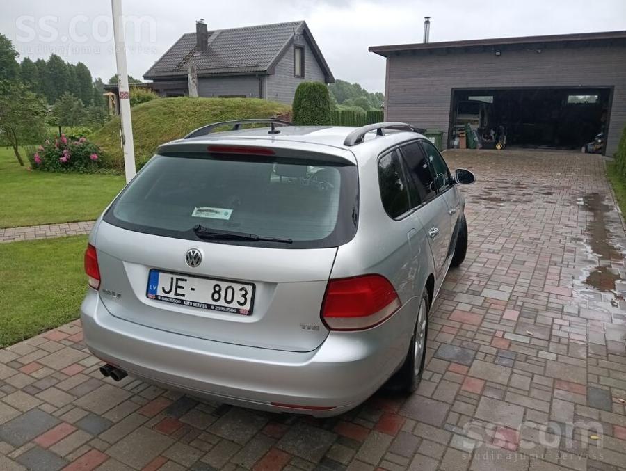 Volkswagen Golf 2013 Rīga, ar dzinēja tilpumu 1.60 L un nobraukumu 318 tūkst. km par 3200 €, foto 4 vietnē AUTOMOTO.COM.LV