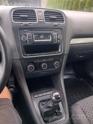 Volkswagen Golf 2013 Rīga, ar dzinēja tilpumu 1.60 L un nobraukumu 318 tūkst. km par 3200 €, foto 5 vietnē AUTOMOTO.COM.LV