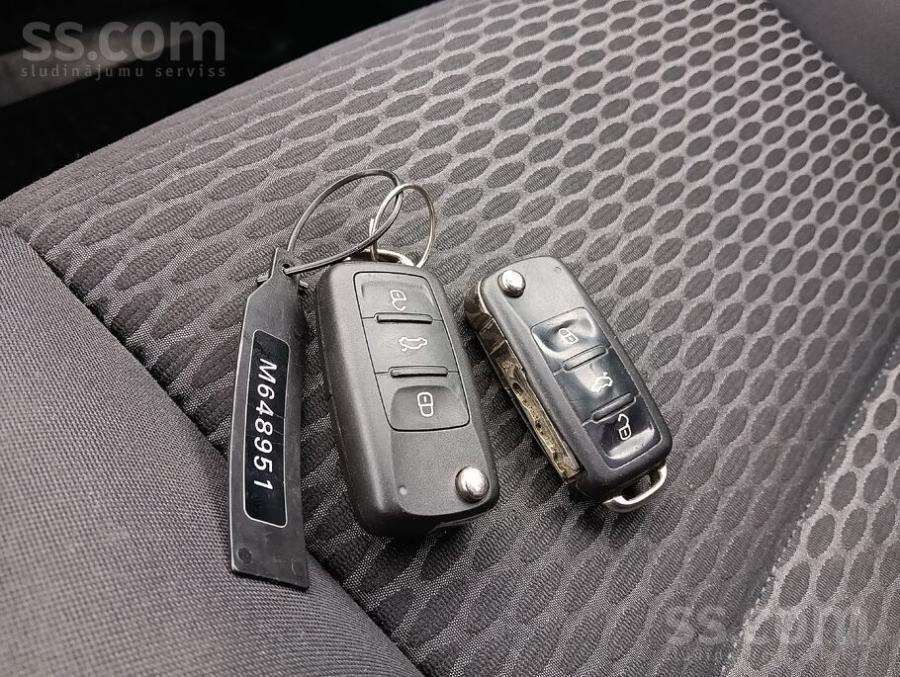Volkswagen Golf 2013 Rīga, ar dzinēja tilpumu 1.60 L un nobraukumu 318 tūkst. km par 3200 €, foto 6 vietnē AUTOMOTO.COM.LV