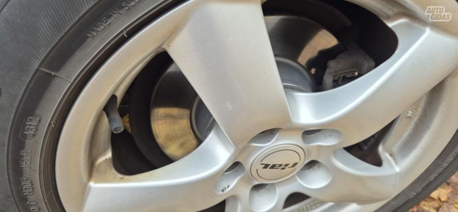Volkswagen Golf 2013 in Vilnius, with an engine capacity of 1.40 L and mileage of 114 thousand km for 6250 €, photo 8 on AUTOMOTO.COM.LV