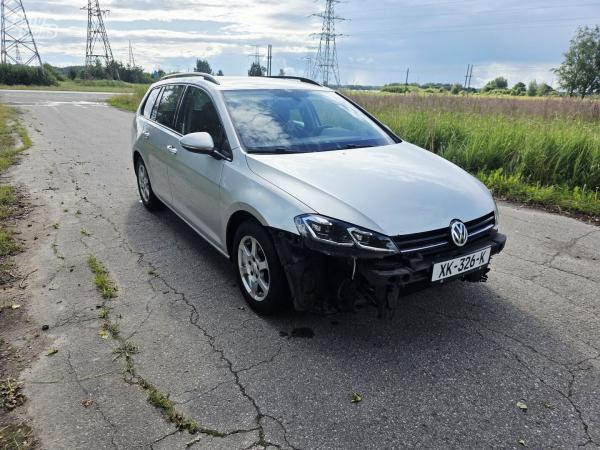 Volkswagen Golf 2014 in Panevezys, with an engine capacity of 1.60 L and mileage of 284 thousand km for 4500 €, photo 3 on AUTOMOTO.COM.LV