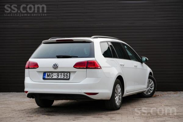 Volkswagen Golf 2015 in Riga, with an engine capacity of 1.60 L and mileage of 335 thousand km for 5990 €, photo 3 on AUTOMOTO.COM.LV