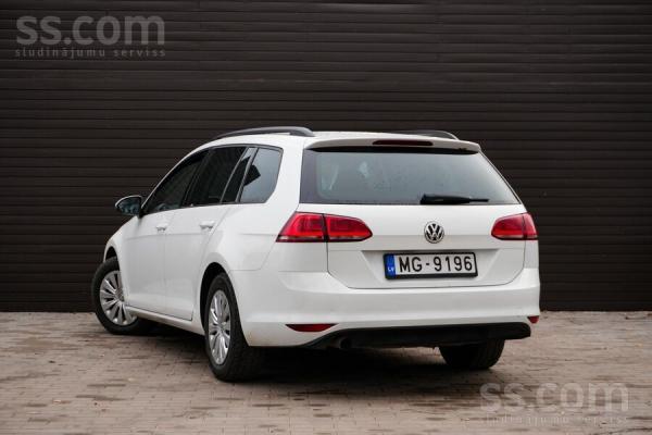 Volkswagen Golf 2015 in Riga, with an engine capacity of 1.60 L and mileage of 335 thousand km for 5990 €, photo 4 on AUTOMOTO.COM.LV