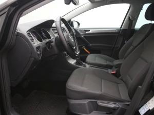 Volkswagen Golf 2015 in Vilnius, with an engine capacity of 1.60 L and mileage of 249 thousand km for 7299 €, photo 5 on AUTOMOTO.COM.LV