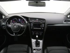 Volkswagen Golf 2015 in Vilnius, with an engine capacity of 1.40 L and mileage of 215 thousand km for 8499 €, photo 3 on AUTOMOTO.COM.LV
