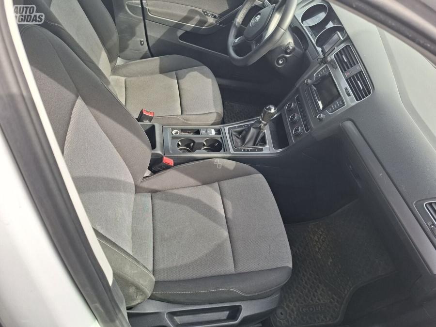Volkswagen Golf 2015 in Kaunas, with an engine capacity of 1.60 L and mileage of 320 thousand km for 5900 €, photo 16 on AUTOMOTO.COM.LV