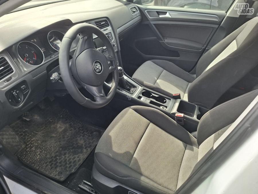 Volkswagen Golf 2015 in Kaunas, with an engine capacity of 1.60 L and mileage of 320 thousand km for 5900 €, photo 19 on AUTOMOTO.COM.LV