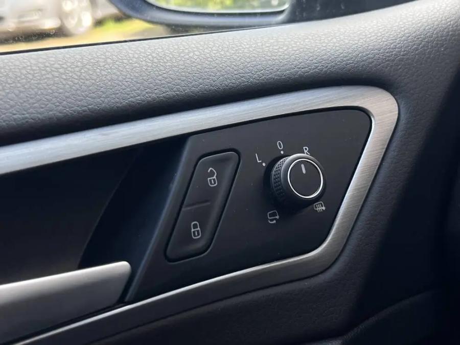 Volkswagen Golf 2016 Rīga, ar dzinēja tilpumu 1.40 L un nobraukumu 212 tūkst. km par 7950 €, foto 25 vietnē AUTOMOTO.COM.LV