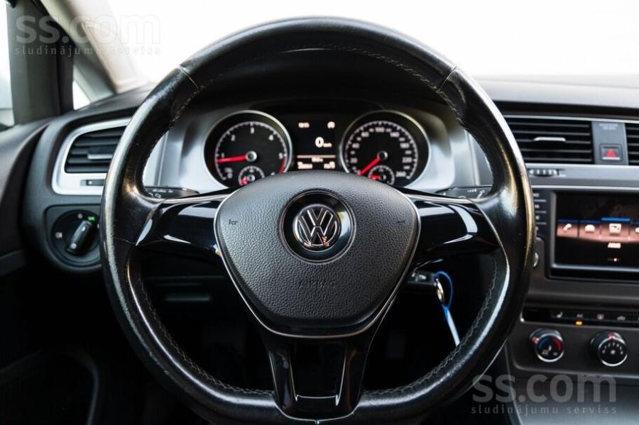 Volkswagen Golf 2016 in Riga, with an engine capacity of 1.60 L and mileage of 221 thousand km for 5950 €, photo 18 on AUTOMOTO.COM.LV