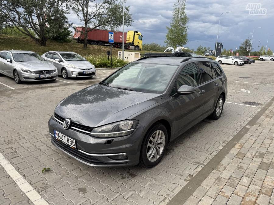 Volkswagen Golf 2017 in Vilnius, with an engine capacity of 1.60 L and mileage of 296 thousand km for 6100 €, photo 3 on AUTOMOTO.COM.LV