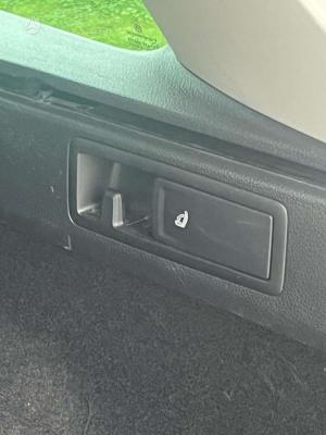 Volkswagen Golf 2017 in Jelgava, with an engine capacity of 1.60 L and mileage of 204 thousand km for 7500 €, photo 11 on AUTOMOTO.COM.LV