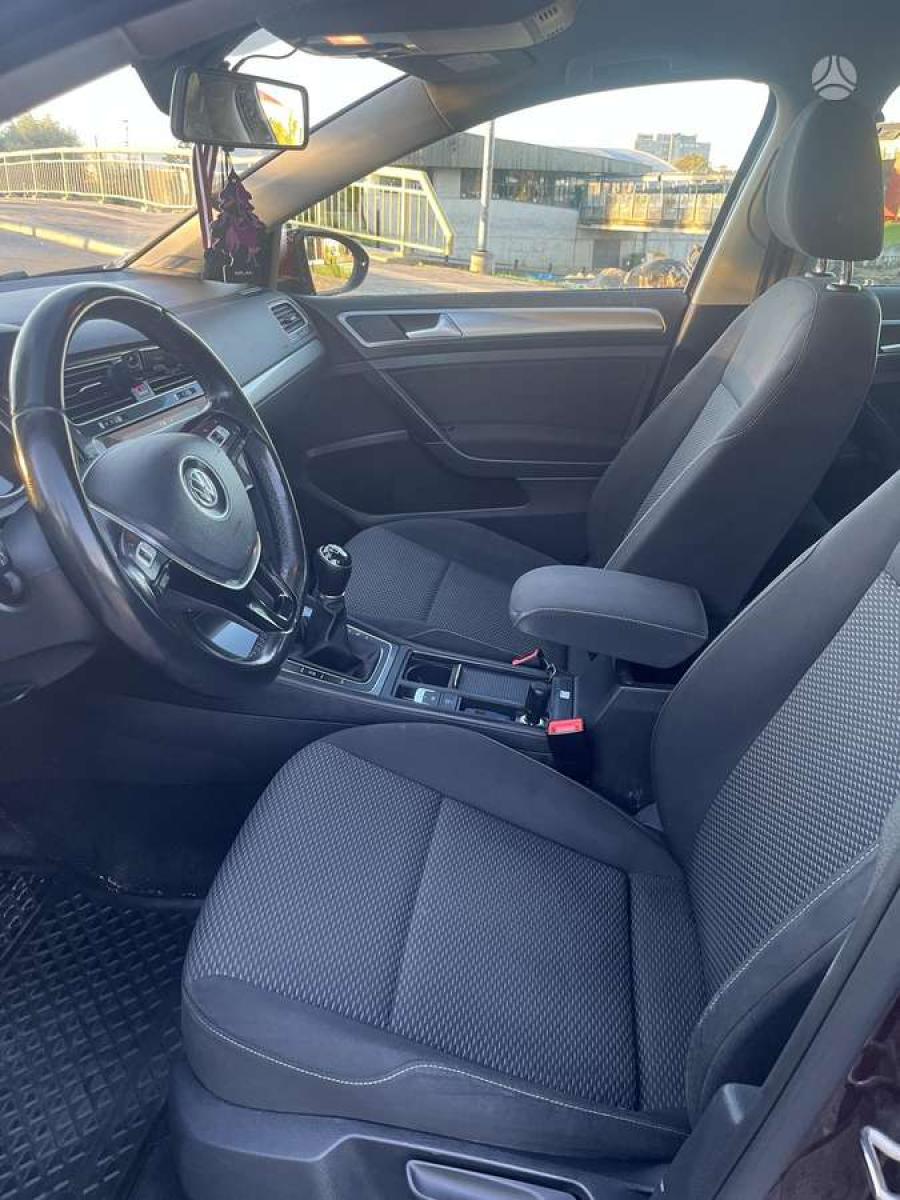 Volkswagen Golf 2017 in Jelgava, with an engine capacity of 1.60 L and mileage of 204 thousand km for 7500 €, photo 12 on AUTOMOTO.COM.LV