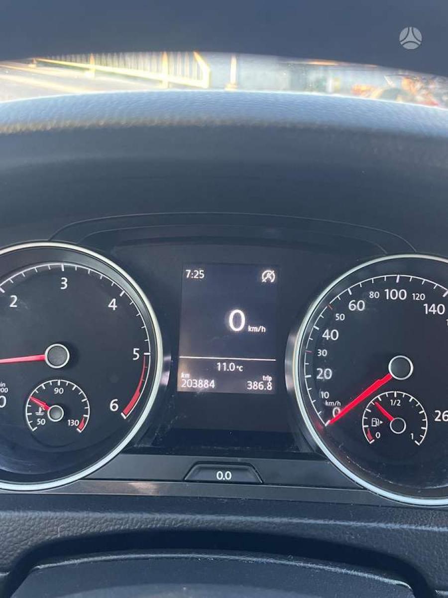 Volkswagen Golf 2017 in Jelgava, with an engine capacity of 1.60 L and mileage of 204 thousand km for 7500 €, photo 15 on AUTOMOTO.COM.LV