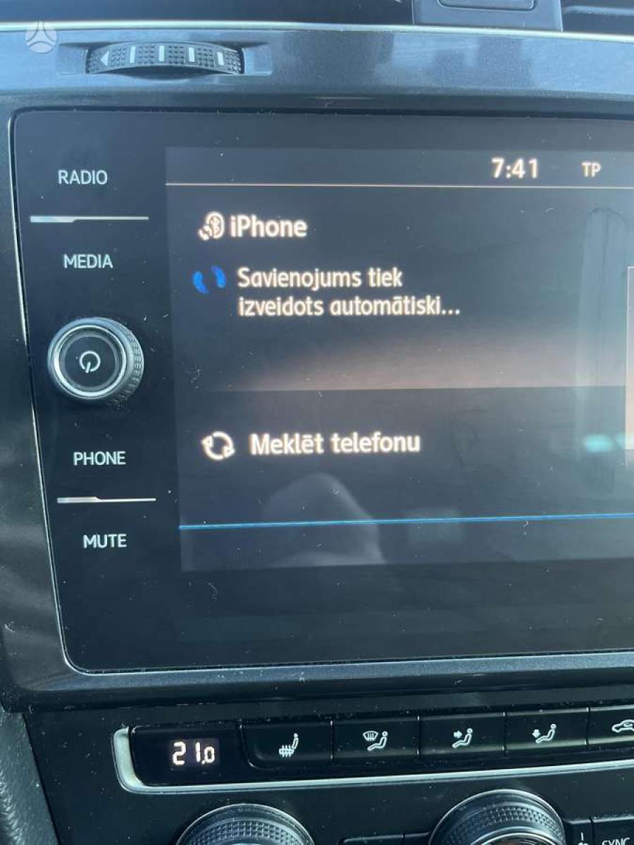 Volkswagen Golf 2017 in Jelgava, with an engine capacity of 1.60 L and mileage of 204 thousand km for 7500 €, photo 22 on AUTOMOTO.COM.LV