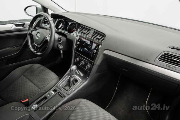 Volkswagen Golf 2017 in Tallinn on AUTOMOTO.COM.LV Volkswagen Golf 2017 in Tallinn, with an engine capacity of 1.40 L and mileage of 120 thousand km for 9990 €, photo 8 on AUTOMOTO.COM.LV
