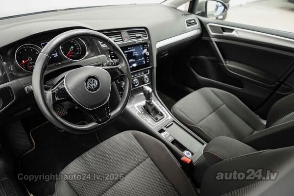 Volkswagen Golf 2017 in Tallinn on AUTOMOTO.COM.LV Volkswagen Golf 2017 in Tallinn, with an engine capacity of 1.40 L and mileage of 120 thousand km for 9990 €, photo 9 on AUTOMOTO.COM.LV