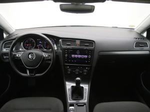 Volkswagen Golf 2019 in Vilnius, with an engine capacity of 1.60 L and mileage of 185 thousand km for 9999 €, photo 3 on AUTOMOTO.COM.LV