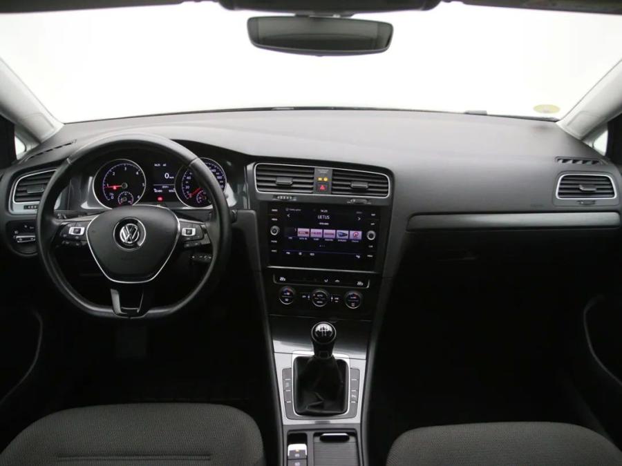 Volkswagen Golf 2019 in Vilnius, with an engine capacity of 1.60 L and mileage of 185 thousand km for 9999 €, photo 3 on AUTOMOTO.COM.LV