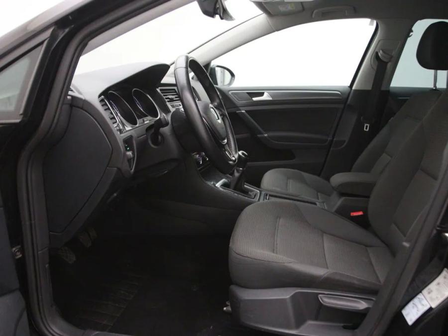Volkswagen Golf 2019 in Vilnius, with an engine capacity of 1.60 L and mileage of 185 thousand km for 9999 €, photo 5 on AUTOMOTO.COM.LV