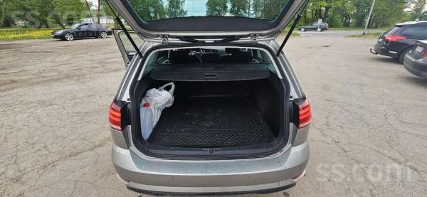 Volkswagen Golf 2019 in Riga, with an engine capacity of 1.60 L and mileage of 296 thousand km for 6000 €, photo 5 on AUTOMOTO.COM.LV