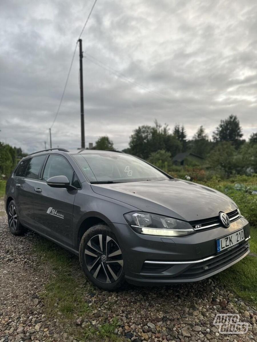 Volkswagen Golf 2020 in Vilnius, with an engine capacity of 2.00 L and mileage of 296 thousand km for 4300 €, photo 1 on AUTOMOTO.COM.LV