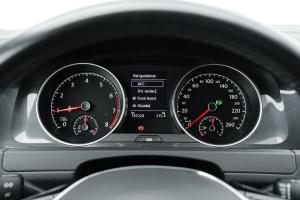 Volkswagen Golf 2020 in Riga, with an engine capacity of 1.50 L and mileage of 147 thousand km for 12900 €, photo 11 on AUTOMOTO.COM.LV