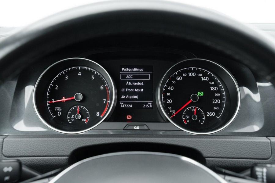 Volkswagen Golf 2020 in Riga, with an engine capacity of 1.50 L and mileage of 147 thousand km for 12900 €, photo 11 on AUTOMOTO.COM.LV