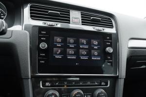 Volkswagen Golf 2020 in Riga, with an engine capacity of 1.50 L and mileage of 147 thousand km for 12900 €, photo 16 on AUTOMOTO.COM.LV