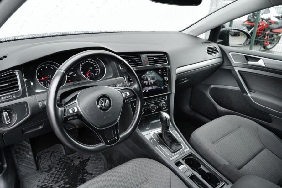 Volkswagen Golf 2020 in Riga, with an engine capacity of 1.50 L and mileage of 147 thousand km for 12900 €, photo 21 on AUTOMOTO.COM.LV