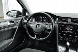 Volkswagen Golf 2020 in Riga, with an engine capacity of 1.50 L and mileage of 147 thousand km for 12900 €, photo 23 on AUTOMOTO.COM.LV