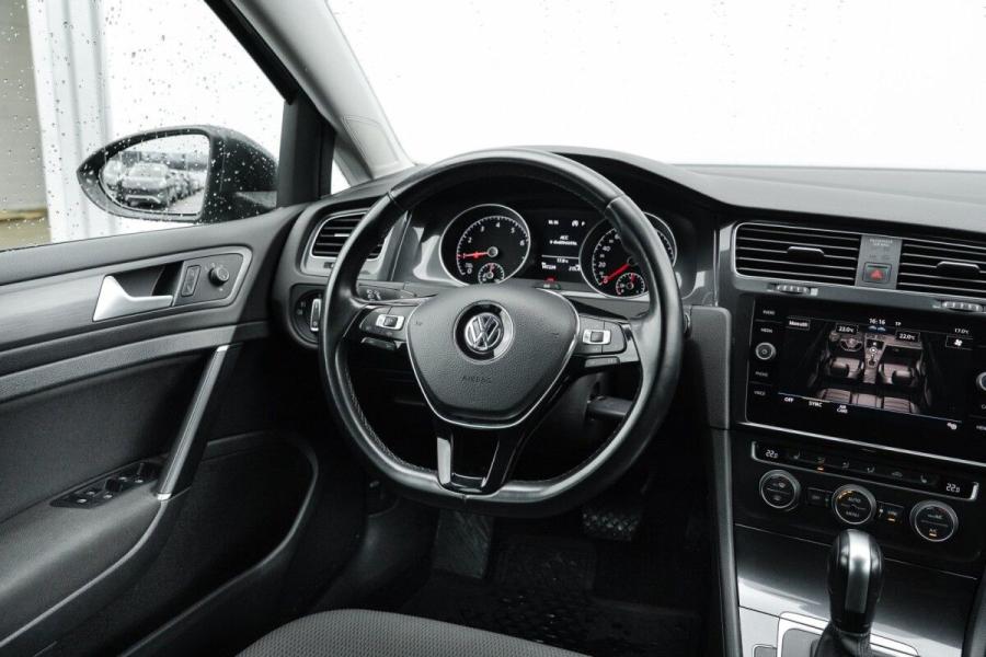 Volkswagen Golf 2020 in Riga, with an engine capacity of 1.50 L and mileage of 147 thousand km for 12900 €, photo 23 on AUTOMOTO.COM.LV