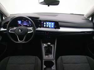 Volkswagen Golf 2022 in Vilnius, with an engine capacity of 2.00 L and mileage of 148 thousand km for 16399 €, photo 3 on AUTOMOTO.COM.LV